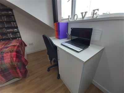 North Road PCM £660 p.c.m. To Let